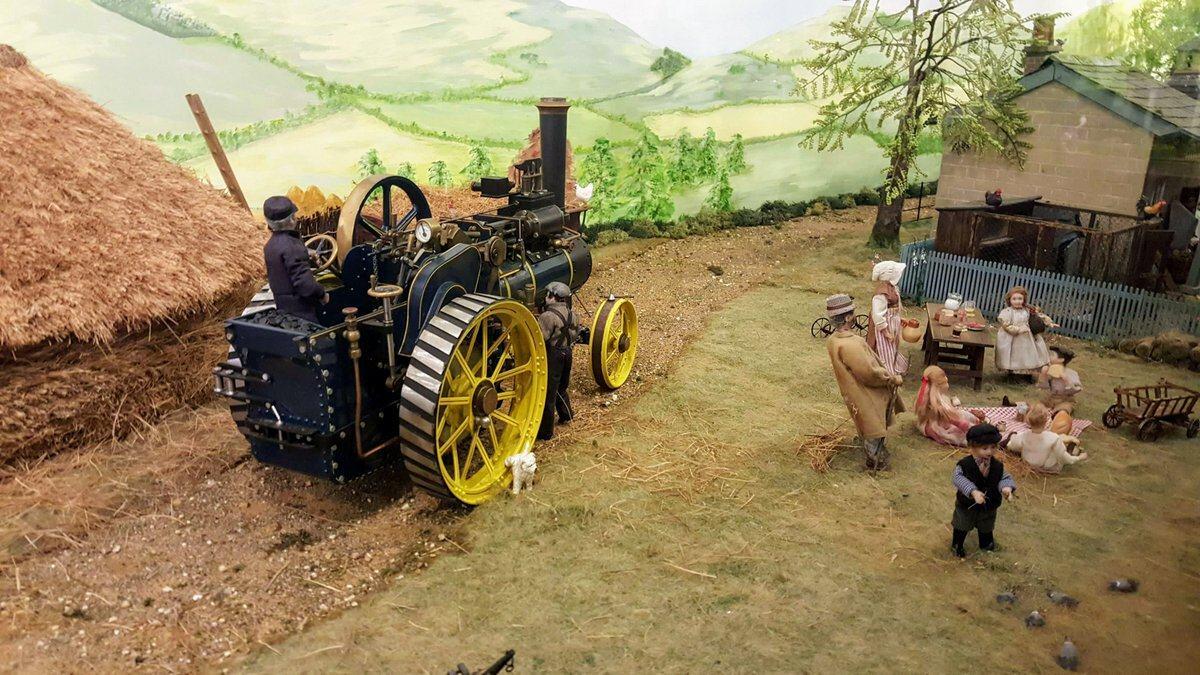 Early 20th Century Doll's House - Mechtraveller