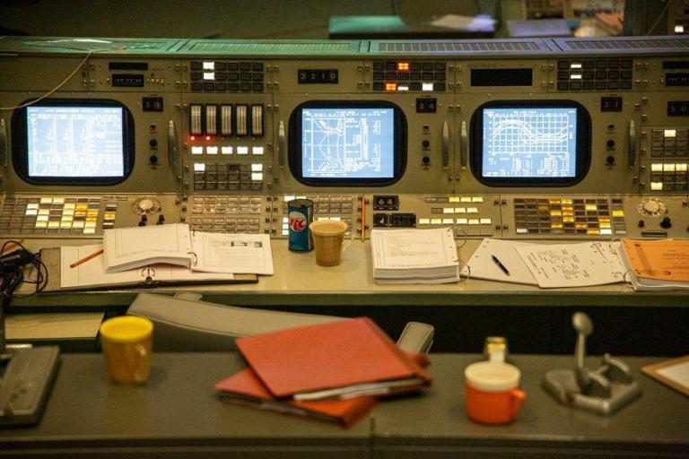 NASA's Historic Apollo Mission Control Center is Restored - Mechtraveller