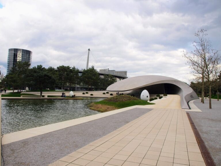 Review: Volkswagen Autostadt, Wolfsburg - Mechtraveller
